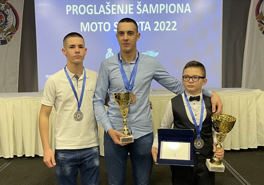 Priznanja za čačanske moto kros vozače i klubove - Morava Info