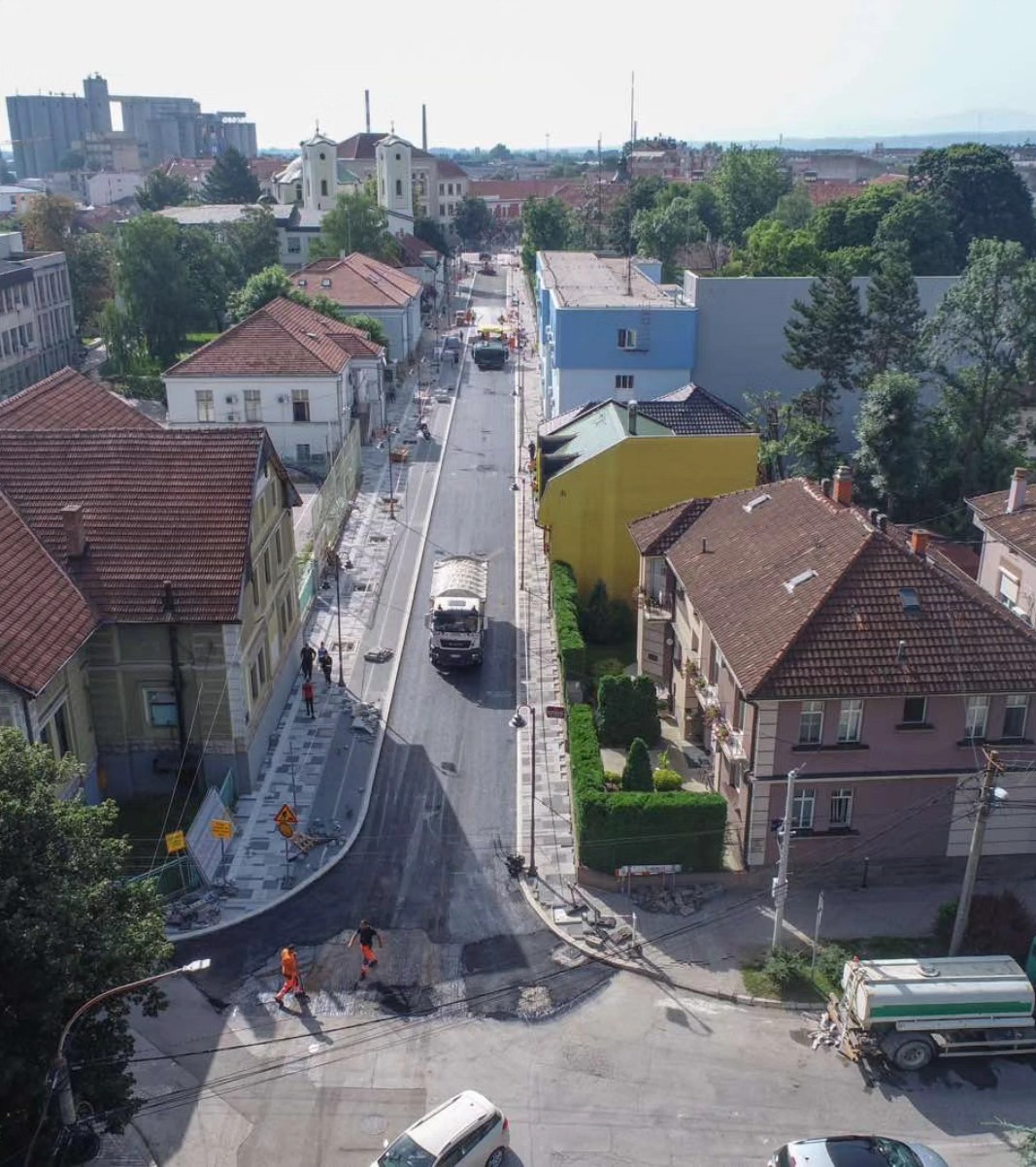 Rekonstruisana Ulica cara Dušana polako dobija konačan oblik, uskoro ...