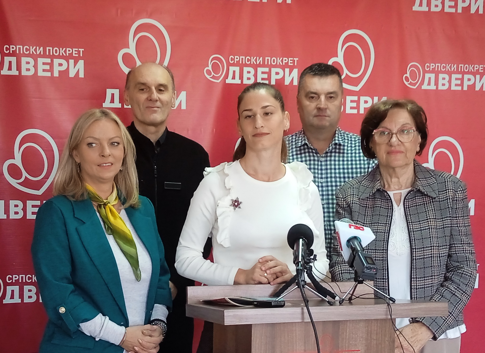 Sve za porodicu: Dveri pripremile prioritetne mere u oblasti socijalne ...