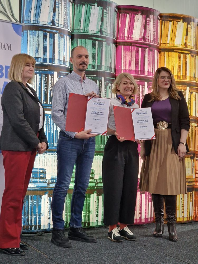 Nagrada ''Zaharije Orfelin'' za knjigu u izdanju ''Pčelice'' - Morava Info