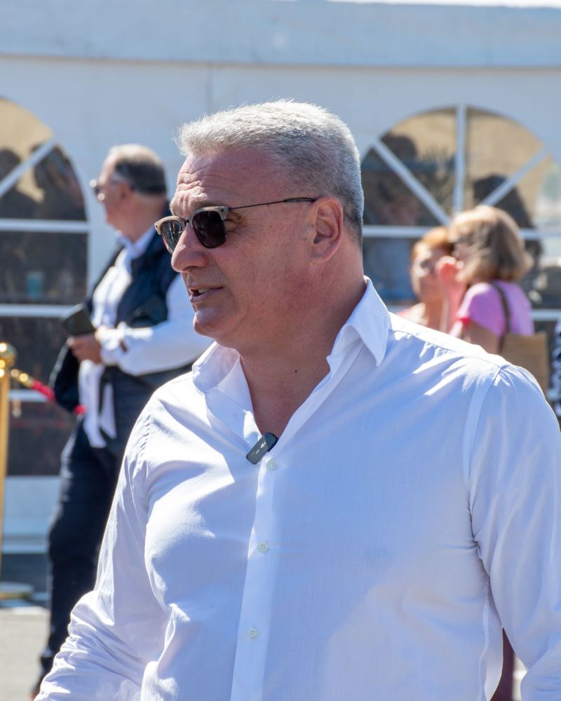 Gradonačelnik Milun Todorović na otvaranju BIG Čačak tržnog centra ...